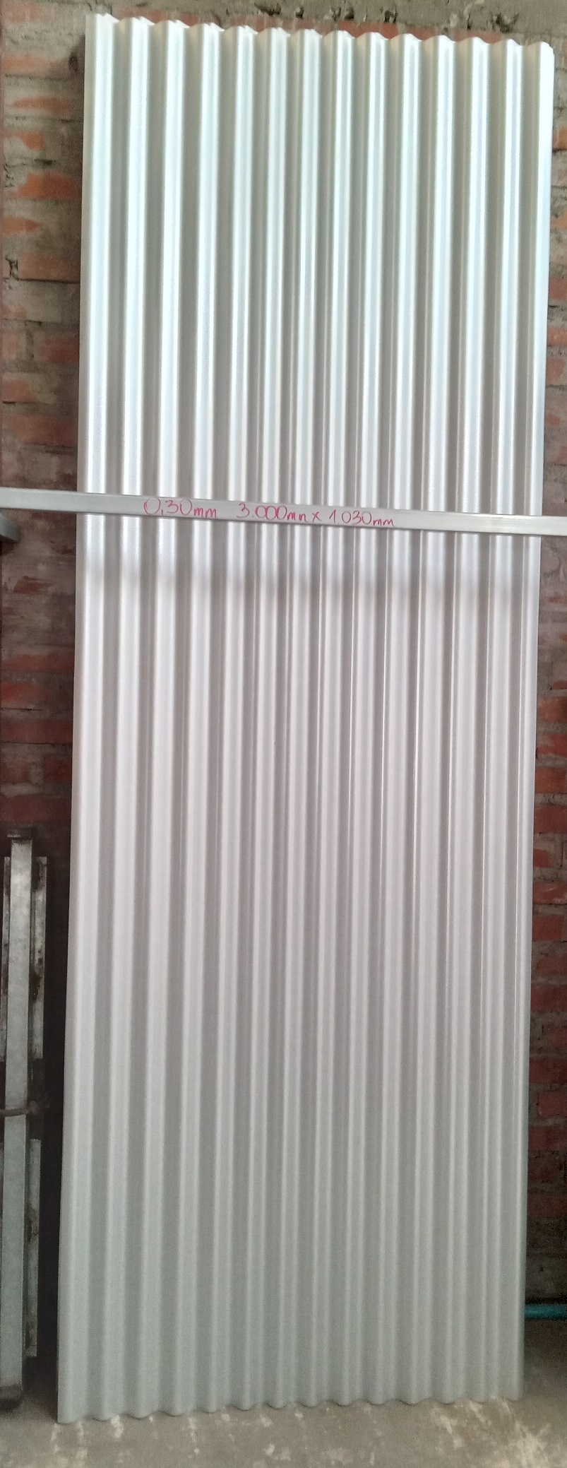 Calamina ondulada – MAXXI ARICA – CALAMINAS